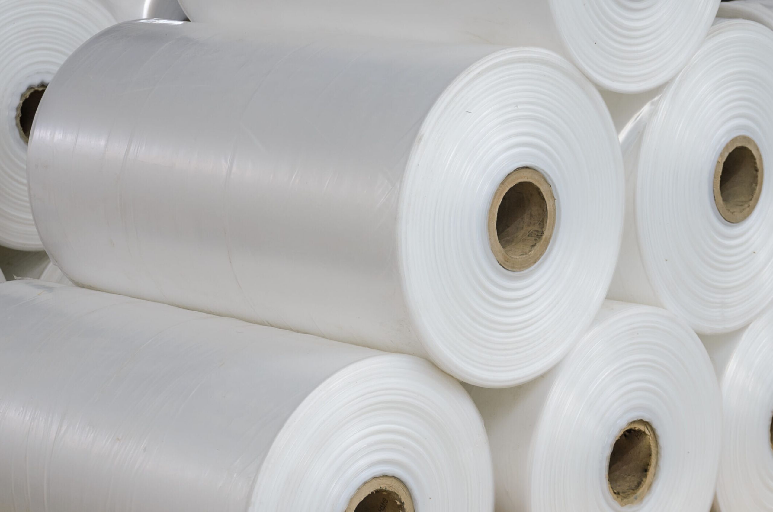 Folie i wyroby foliowe o specjalnych właściwościach fizycznych ...